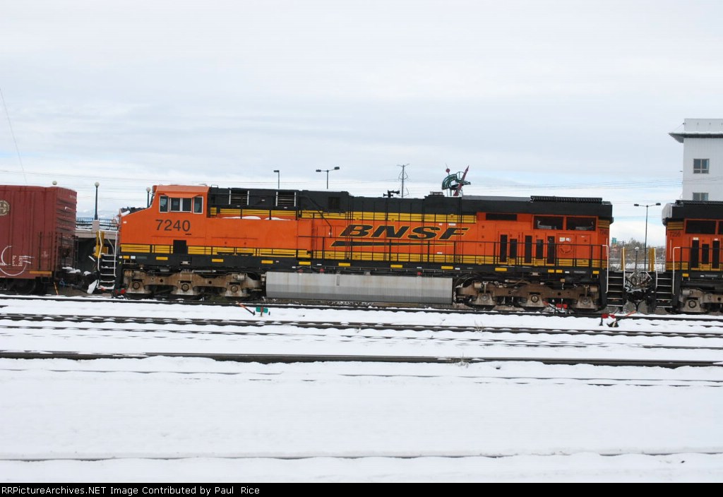 BNSF 7240